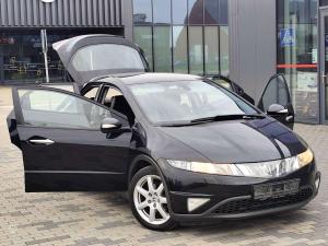 Black Honda Civic 2010 in Siauliai, with an engine capacity of 1.80 L and mileage of 209 thousand km for 4650 €, photo 11 on AUTOMOTO.COM.LV