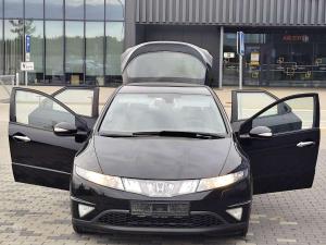 Black Honda Civic 2010 in Siauliai, with an engine capacity of 1.80 L and mileage of 209 thousand km for 4650 €, photo 14 on AUTOMOTO.COM.LV