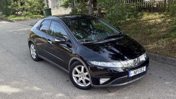 Хонда Цивик 2010 в Вильнюс на AUTOMOTO.COM.LV Черный Хонда Цивик 2010 в Вильнюс, объемом двигателя 1.80 л и пробегом 230 тыс. км за 3450 €, фото 11 на AUTOMOTO.COM.LV