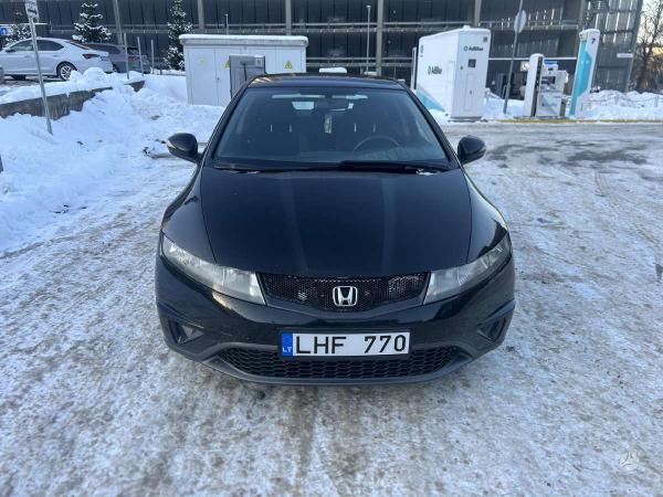 Melns Honda Civic 2011 Viļņa, ar dzinēja tilpumu 1.34 L un nobraukumu 268 tūkst. km par 2450 €, foto 2 vietnē AUTOMOTO.COM.LV