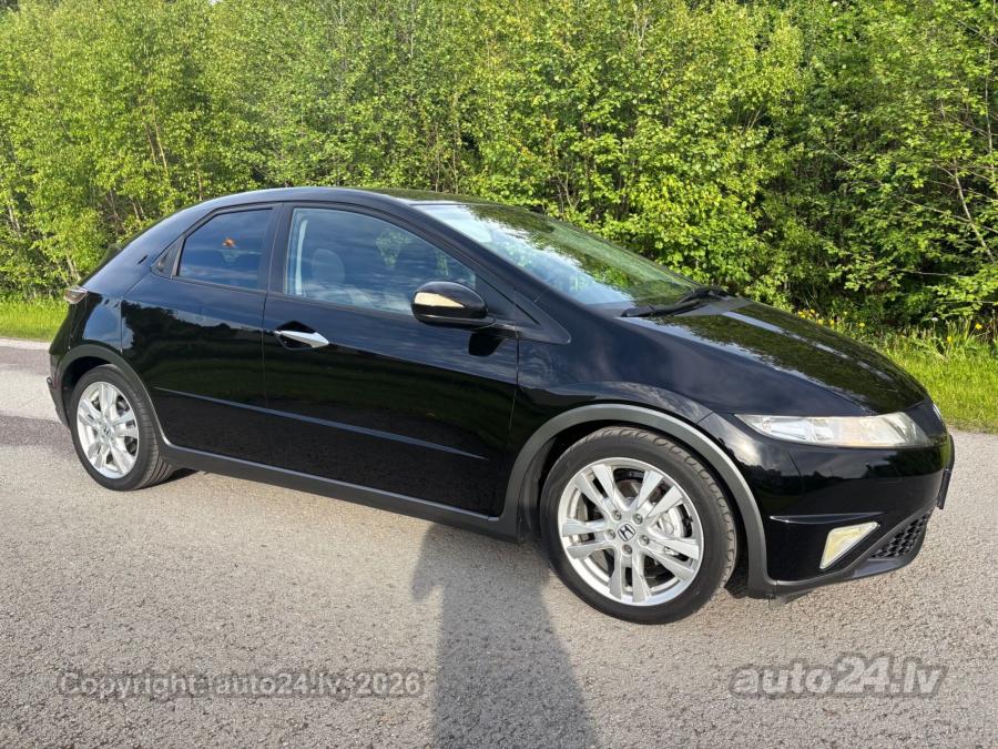 Melns Honda Civic 2011 Tallina, ar dzinēja tilpumu 1.80 L un nobraukumu 160 tūkst. km par 5490 €, foto 9 vietnē AUTOMOTO.COM.LV