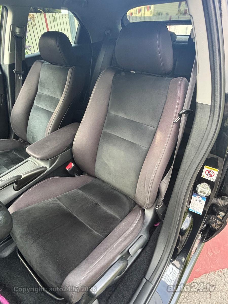 Melns Honda Civic 2011 Tallina, ar dzinēja tilpumu 1.80 L un nobraukumu 160 tūkst. km par 5490 €, foto 13 vietnē AUTOMOTO.COM.LV