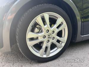 Melns Honda Civic 2011 Tallina, ar dzinēja tilpumu 1.80 L un nobraukumu 160 tūkst. km par 5490 €, foto 24 vietnē AUTOMOTO.COM.LV