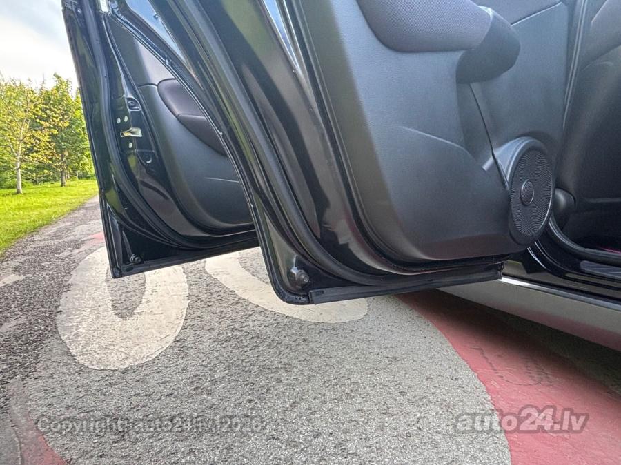 Melns Honda Civic 2011 Tallina, ar dzinēja tilpumu 1.80 L un nobraukumu 160 tūkst. km par 5490 €, foto 25 vietnē AUTOMOTO.COM.LV