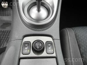 Black Honda Civic 2011 in Riga, with an engine capacity of 1.80 L and mileage of 203 thousand km for 3350 €, photo 17 on AUTOMOTO.COM.LV