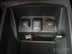 Black Honda Civic 2011 in Riga, with an engine capacity of 1.80 L and mileage of 203 thousand km for 3350 €, photo 18 on AUTOMOTO.COM.LV