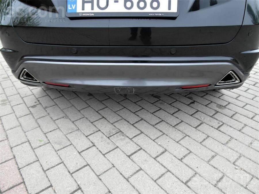 Black Honda Civic 2011 in Riga, with an engine capacity of 1.80 L and mileage of 203 thousand km for 3350 €, photo 26 on AUTOMOTO.COM.LV