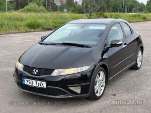 Melns Honda Civic 2011 Tallina, ar dzinēja tilpumu 1.80 L un nobraukumu 160 tūkst. km par 5490 €, foto  vietnē AUTOMOTO.COM.LV