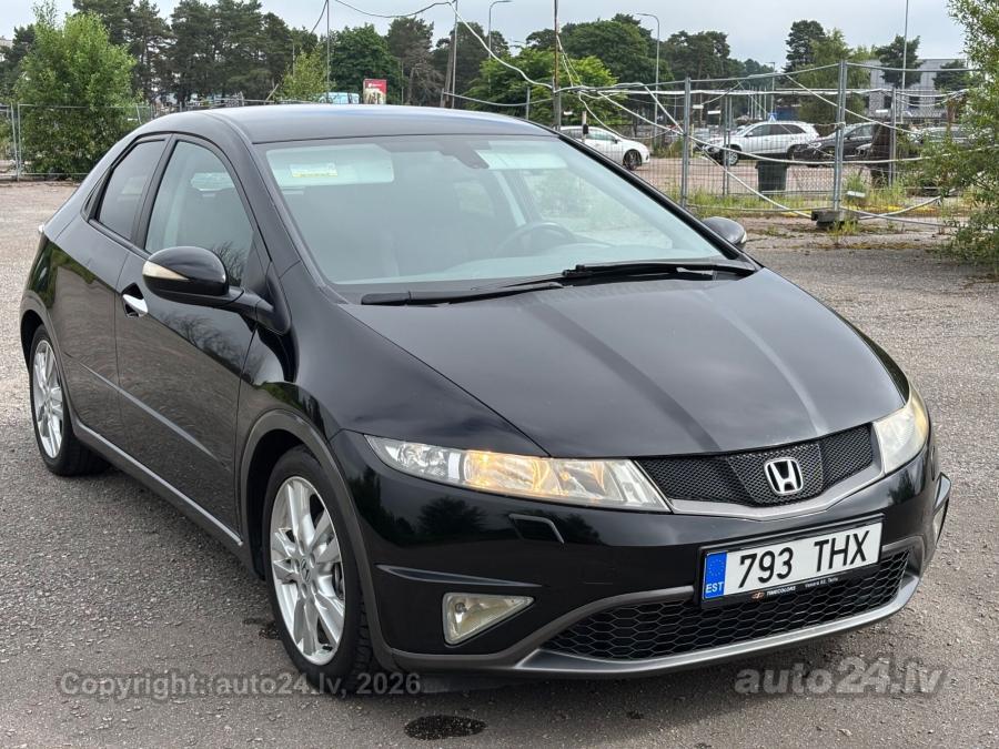 Melns Honda Civic 2011 Tallina, ar dzinēja tilpumu 1.80 L un nobraukumu 160 tūkst. km par 5490 €, foto 10 vietnē AUTOMOTO.COM.LV