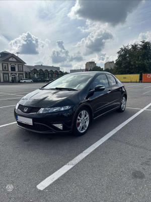 Melns Honda Civic 2011 Kauņa, ar dzinēja tilpumu 2.20 L un nobraukumu 274 tūkst. km par 3200 €, foto  vietnē AUTOMOTO.COM.LV