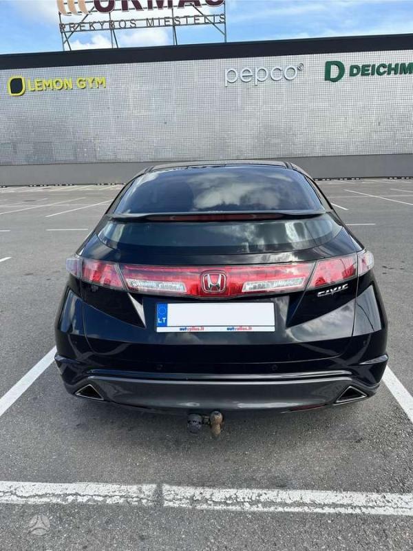Melns Honda Civic 2011 Kauņa, ar dzinēja tilpumu 2.20 L un nobraukumu 274 tūkst. km par 3200 €, foto 4 vietnē AUTOMOTO.COM.LV