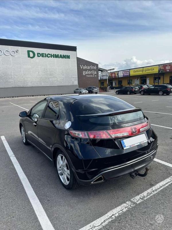 Melns Honda Civic 2011 Kauņa, ar dzinēja tilpumu 2.20 L un nobraukumu 274 tūkst. km par 3200 €, foto 5 vietnē AUTOMOTO.COM.LV