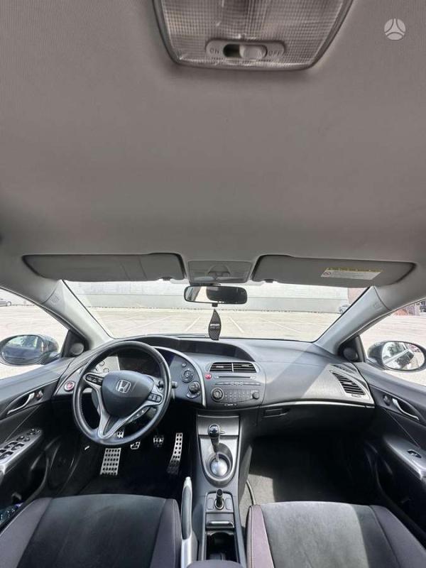 Melns Honda Civic 2011 Kauņa, ar dzinēja tilpumu 2.20 L un nobraukumu 274 tūkst. km par 3200 €, foto 6 vietnē AUTOMOTO.COM.LV