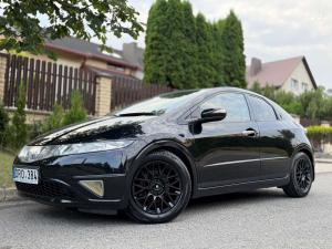 Melns Honda Civic 2011 Viļņa, ar dzinēja tilpumu 1.80 L un nobraukumu 225 tūkst. km par 3350 €, foto  vietnē AUTOMOTO.COM.LV