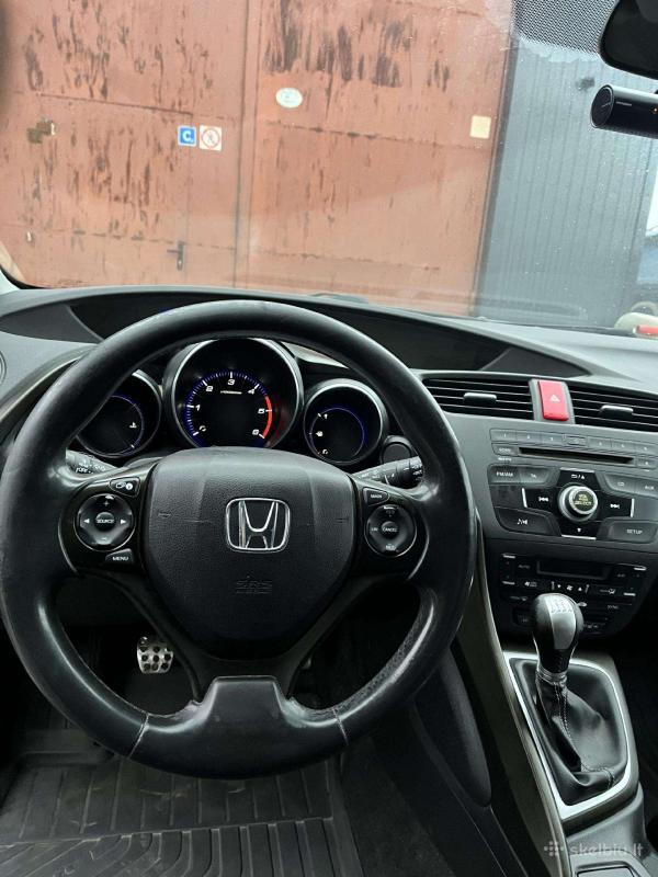Melns Honda Civic 2012 Viļņa, ar dzinēja tilpumu 2.20 L un nobraukumu 246 tūkst. km par 6100 €, foto 7 vietnē AUTOMOTO.COM.LV