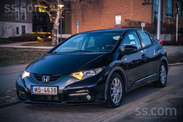 Black Honda Civic 2012 in Riga, with an engine capacity of 2.20 L and mileage of 0 thousand km for 4990 €, photo 1 on AUTOMOTO.COM.LV