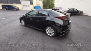 Black Honda Civic 2012 in Tallinn, with an engine capacity of 1.80 L and mileage of 134 thousand km for 9000 €, photo 3 on AUTOMOTO.COM.LV
