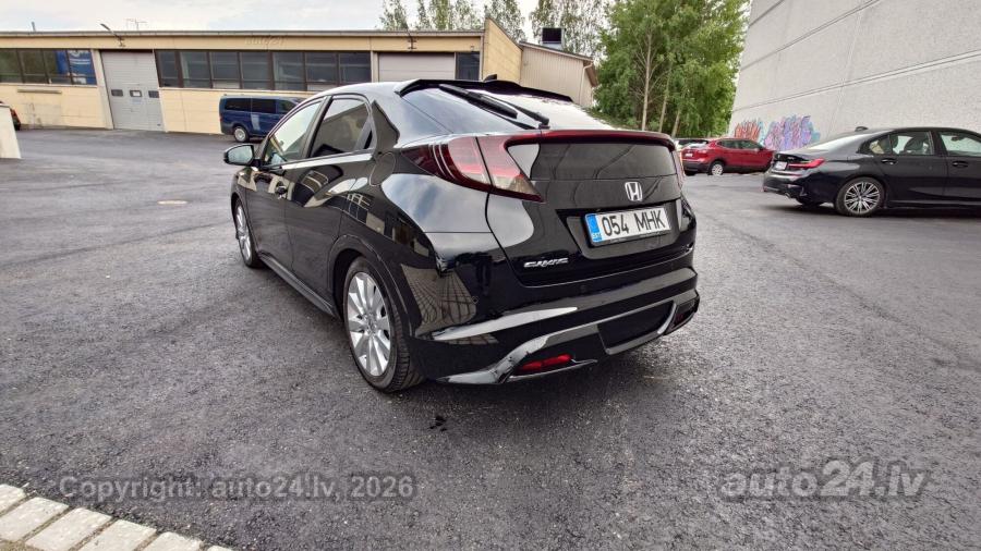 Black Honda Civic 2012 in Tallinn, with an engine capacity of 1.80 L and mileage of 134 thousand km for 9000 €, photo 4 on AUTOMOTO.COM.LV