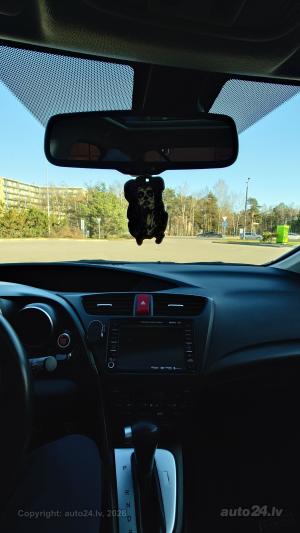 Black Honda Civic 2012 in Tallinn, with an engine capacity of 1.80 L and mileage of 134 thousand km for 9000 €, photo 12 on AUTOMOTO.COM.LV