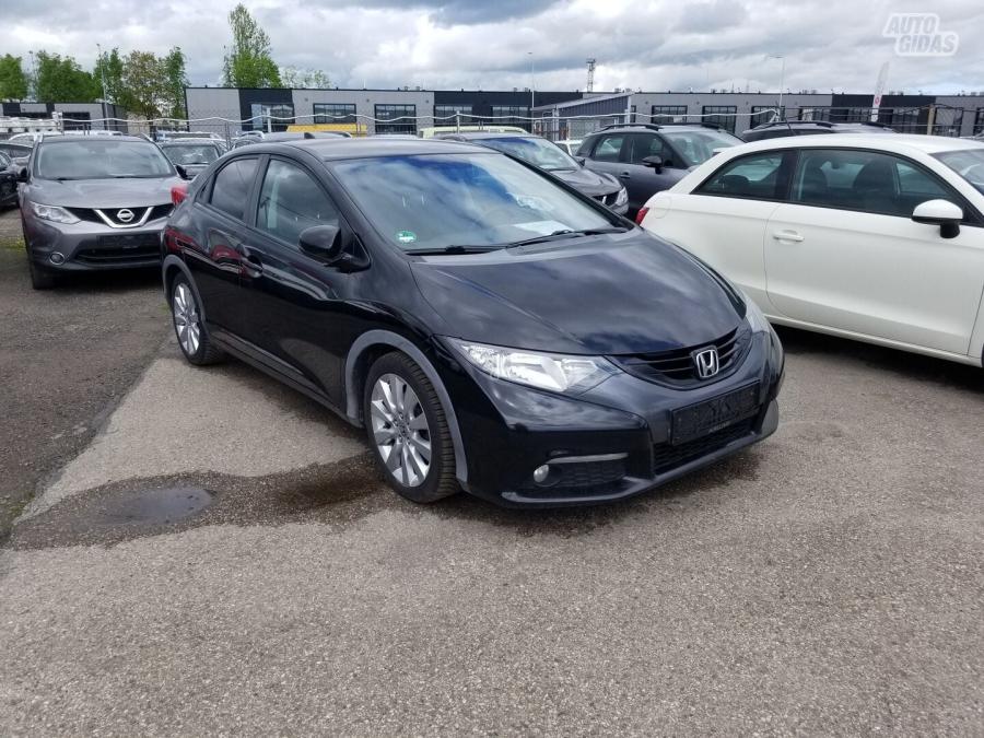 Black Honda Civic 2012 in Kaunas, with an engine capacity of 2.20 L and mileage of 273 thousand km for 3999 €, photo 4 on AUTOMOTO.COM.LV