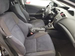 Black Honda Civic 2012 in Kaunas, with an engine capacity of 2.20 L and mileage of 273 thousand km for 3999 €, photo 8 on AUTOMOTO.COM.LV