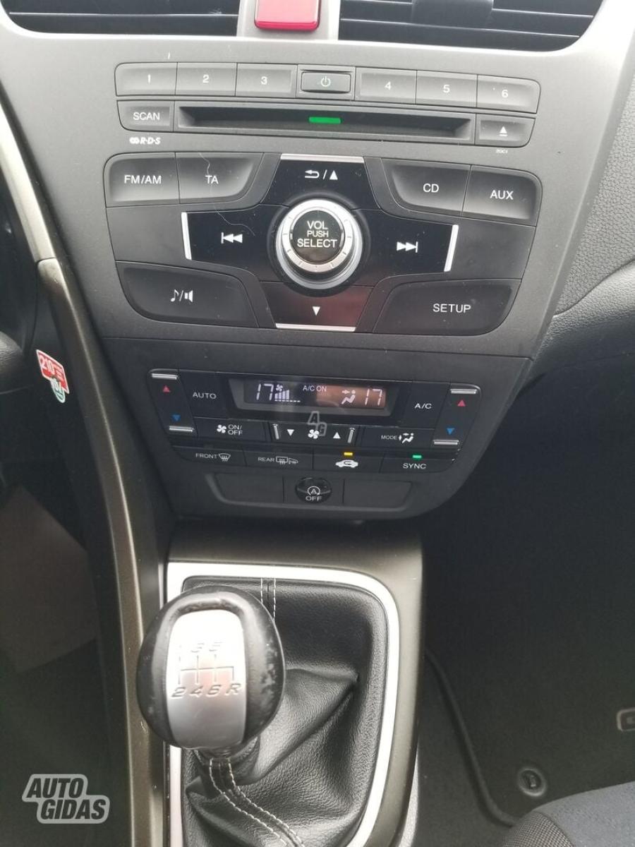 Black Honda Civic 2012 in Kaunas, with an engine capacity of 2.20 L and mileage of 273 thousand km for 3999 €, photo 13 on AUTOMOTO.COM.LV