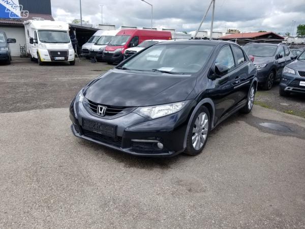 Black Honda Civic 2012 in Kaunas, with an engine capacity of 2.20 L and mileage of 273 thousand km for 3999 €, photo 1 on AUTOMOTO.COM.LV
