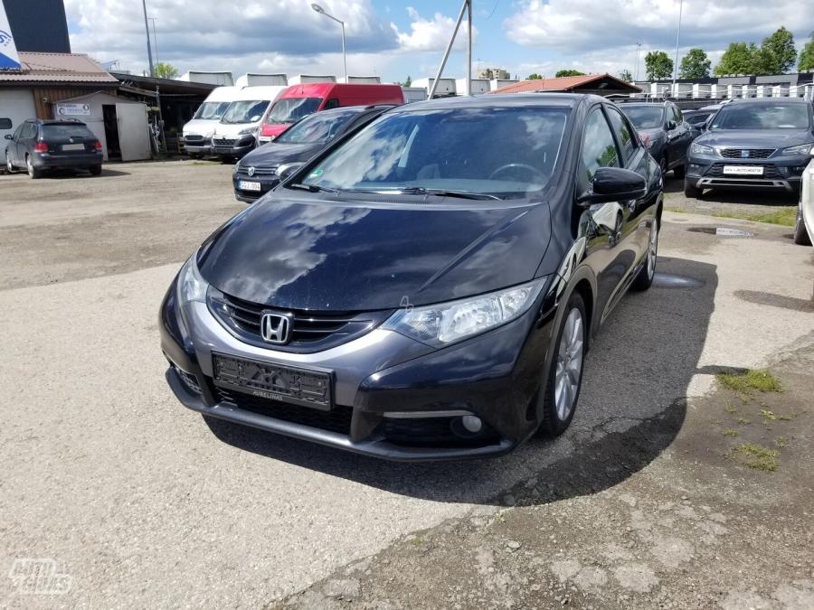 Black Honda Civic 2012 in Kaunas, with an engine capacity of 2.20 L and mileage of 273 thousand km for 3750 €, photo 1 on AUTOMOTO.COM.LV