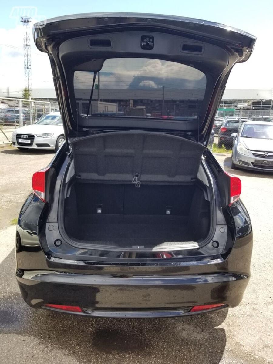 Black Honda Civic 2012 in Kaunas, with an engine capacity of 2.20 L and mileage of 273 thousand km for 3750 €, photo 20 on AUTOMOTO.COM.LV