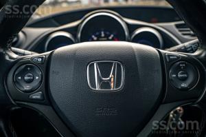 Black Honda Civic 2012 in Riga, with an engine capacity of 2.20 L and mileage of 0 thousand km for 4990 €, photo 13 on AUTOMOTO.COM.LV