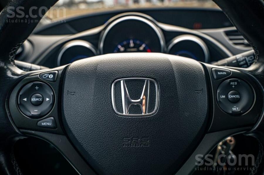 Black Honda Civic 2012 in Riga, with an engine capacity of 2.20 L and mileage of 0 thousand km for 4990 €, photo 13 on AUTOMOTO.COM.LV