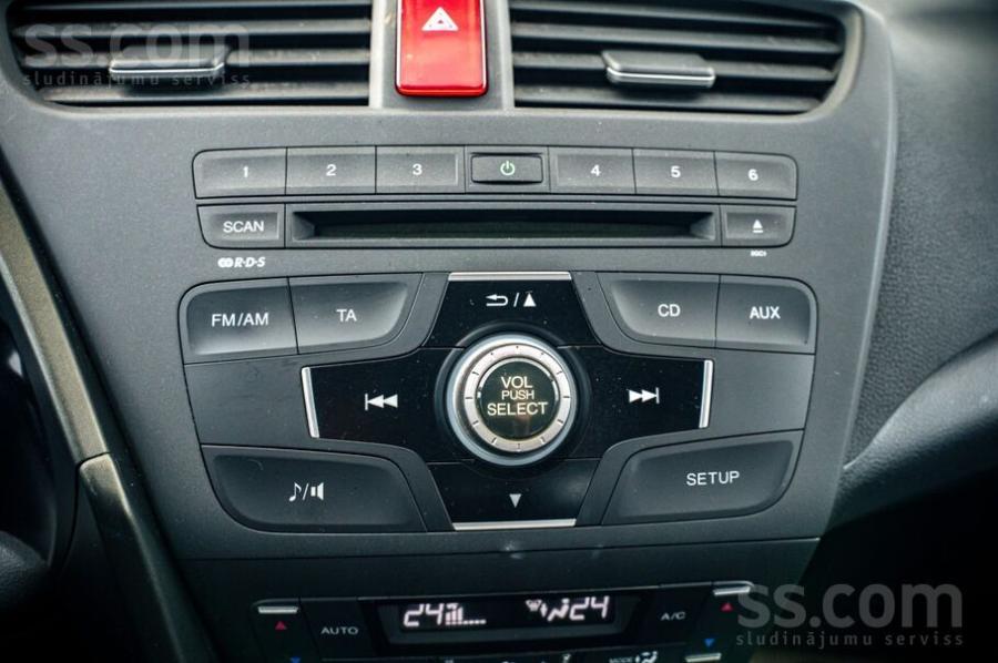 Black Honda Civic 2012 in Riga, with an engine capacity of 2.20 L and mileage of 0 thousand km for 4990 €, photo 16 on AUTOMOTO.COM.LV