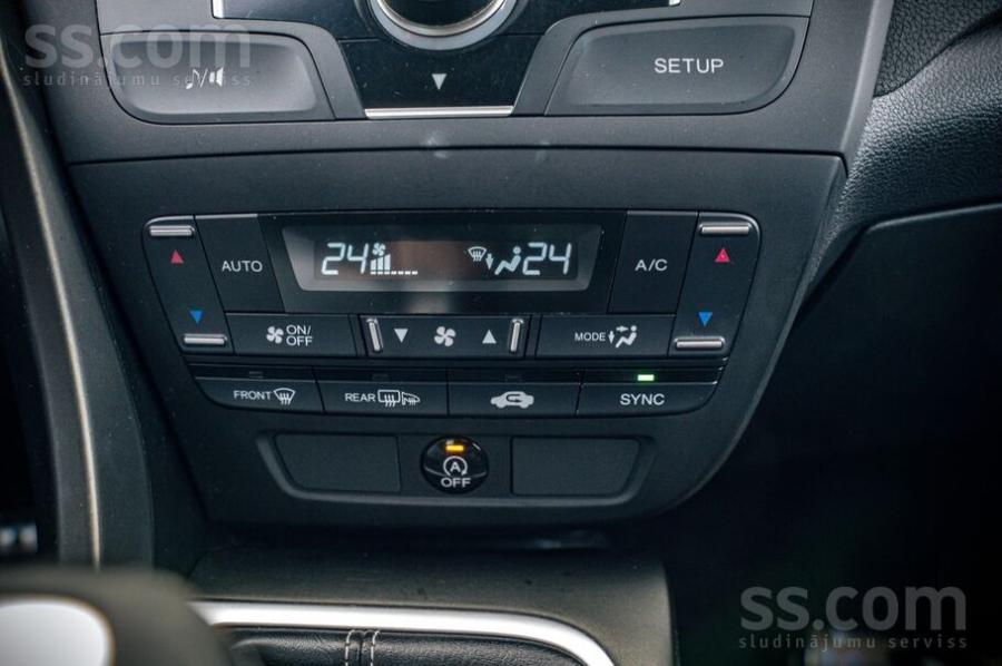 Black Honda Civic 2012 in Riga, with an engine capacity of 2.20 L and mileage of 0 thousand km for 4990 €, photo 17 on AUTOMOTO.COM.LV