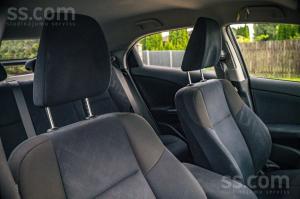 Black Honda Civic 2012 in Riga, with an engine capacity of 2.20 L and mileage of 298 thousand km for 4990 €, photo 13 on AUTOMOTO.COM.LV