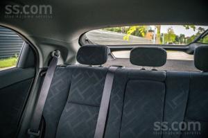 Black Honda Civic 2012 in Riga, with an engine capacity of 2.20 L and mileage of 298 thousand km for 4990 €, photo 20 on AUTOMOTO.COM.LV