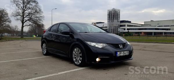 Melns Honda Civic 2012 Rīga, ar dzinēja tilpumu 2.20 L un nobraukumu 303 tūkst. km par 4800 €, foto 2 vietnē AUTOMOTO.COM.LV