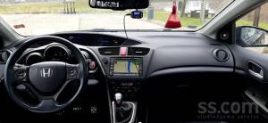 Black Honda Civic 2012 in Riga, with an engine capacity of 2.20 L and mileage of 303 thousand km for 4800 €, photo 11 on AUTOMOTO.COM.LV