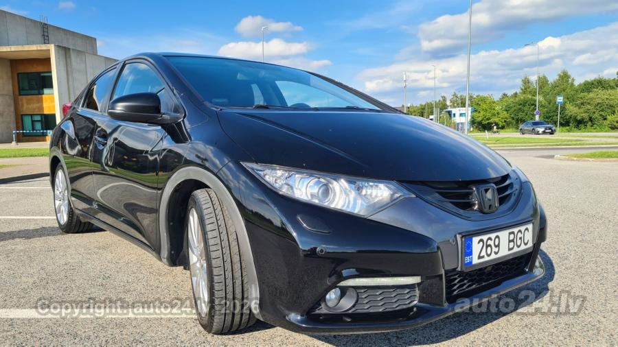 Melns Honda Civic 2012 Tallina, ar dzinēja tilpumu 1.80 L un nobraukumu 240 tūkst. km par 6500 €, foto 3 vietnē AUTOMOTO.COM.LV