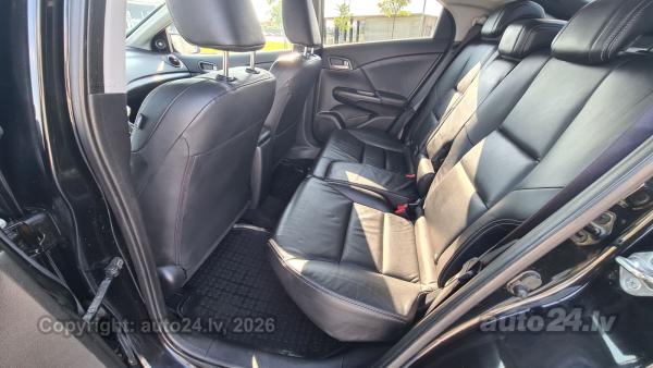 Melns Honda Civic 2012 Tallina, ar dzinēja tilpumu 1.80 L un nobraukumu 240 tūkst. km par 6500 €, foto 7 vietnē AUTOMOTO.COM.LV