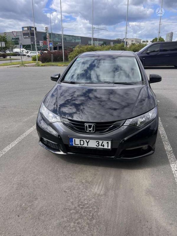 Melns Honda Civic 2012 Viļņa, ar dzinēja tilpumu 2.20 L un nobraukumu 252 tūkst. km par 4450 €, foto 2 vietnē AUTOMOTO.COM.LV