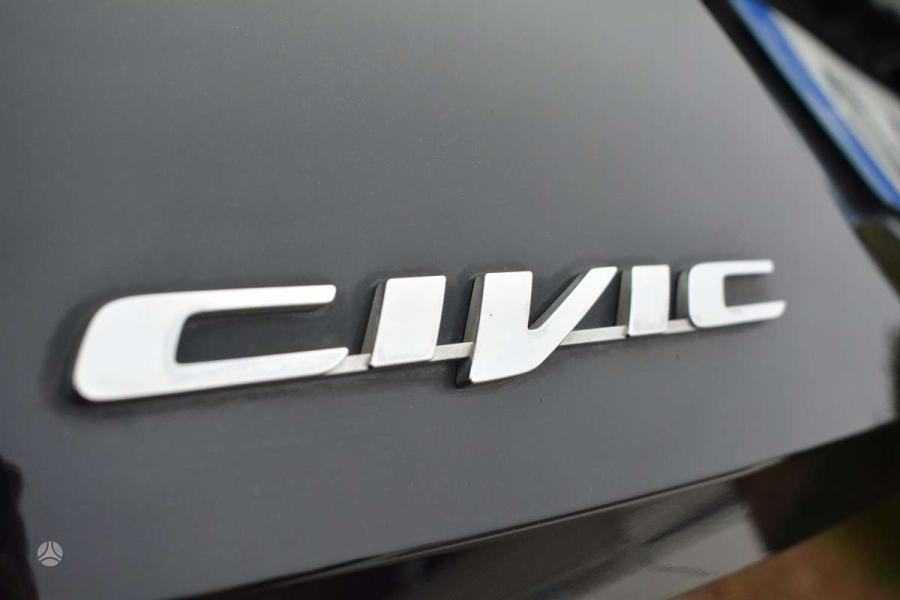 Black Honda Civic 2012 in Klaipeda, with an engine capacity of 2.20 L and mileage of 235 thousand km for 5850 €, photo 19 on AUTOMOTO.COM.LV