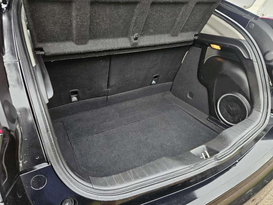 Black Honda Civic 2012 in Klaipeda, with an engine capacity of 2.20 L and mileage of 235 thousand km for 5850 €, photo 26 on AUTOMOTO.COM.LV