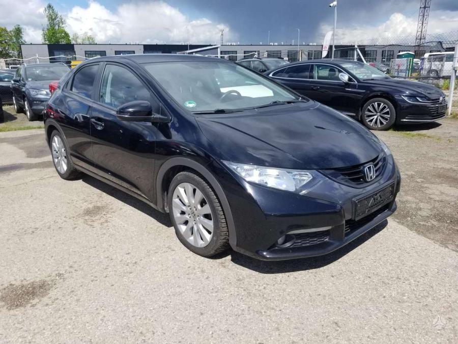 Melns Honda Civic 2012 Kauņa, ar dzinēja tilpumu 2.20 L un nobraukumu 273 tūkst. km par 3350 €, foto 5 vietnē AUTOMOTO.COM.LV