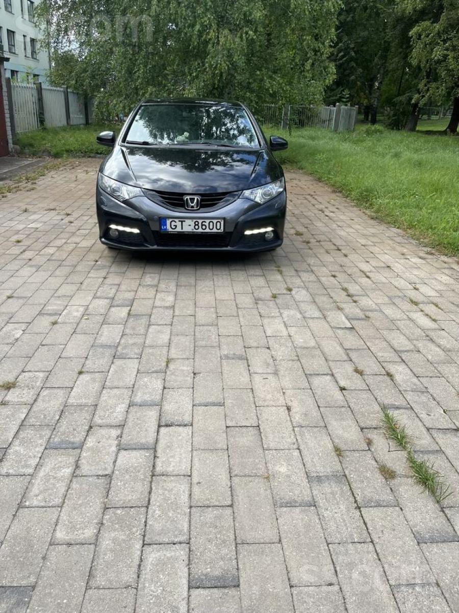 Melns Honda Civic 2012 Rīga, ar dzinēja tilpumu 1.80 L un nobraukumu 221 tūkst. km par 5700 €, foto 1 vietnē AUTOMOTO.COM.LV