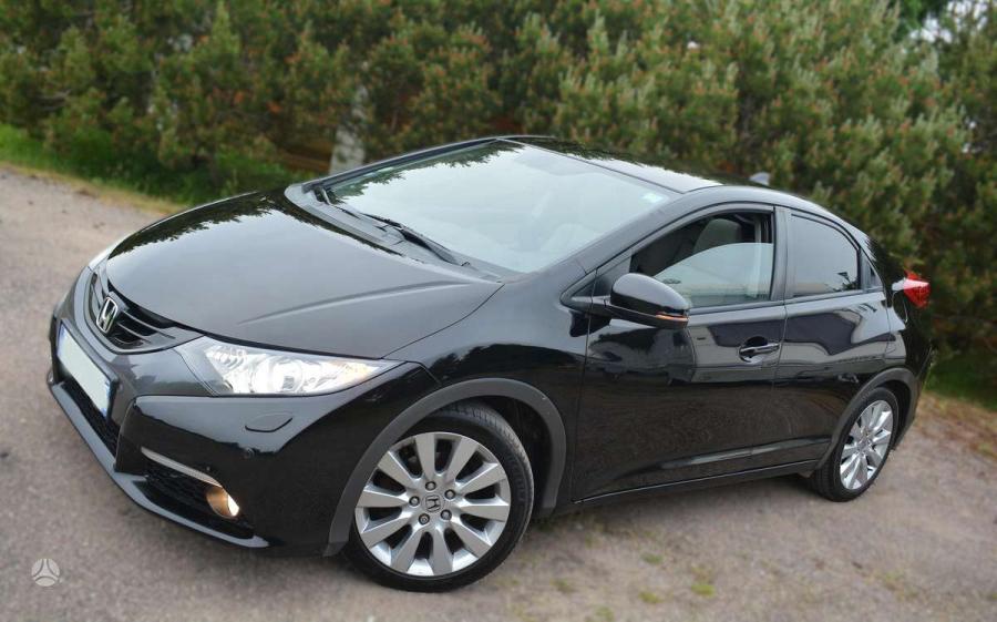 Melns Honda Civic 2012 Klaipėda, ar dzinēja tilpumu 2.20 L un nobraukumu 235 tūkst. km par 5750 €, foto 3 vietnē AUTOMOTO.COM.LV