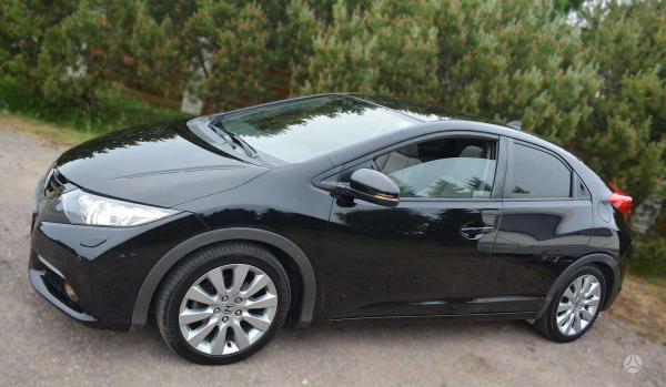 Melns Honda Civic 2012 Klaipėda, ar dzinēja tilpumu 2.20 L un nobraukumu 235 tūkst. km par 5750 €, foto 4 vietnē AUTOMOTO.COM.LV