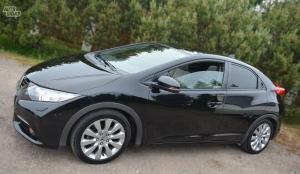 Black Honda Civic 2012 in Klaipeda, with an engine capacity of 2.20 L and mileage of 235 thousand km for 5650 €, photo 5 on AUTOMOTO.COM.LV