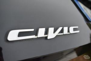 Black Honda Civic 2012 in Klaipeda, with an engine capacity of 2.20 L and mileage of 235 thousand km for 5650 €, photo 21 on AUTOMOTO.COM.LV