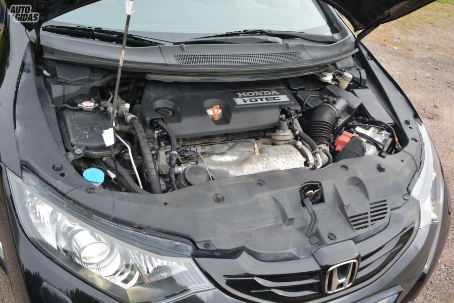 Black Honda Civic 2012 in Klaipeda, with an engine capacity of 2.20 L and mileage of 235 thousand km for 5650 €, photo 24 on AUTOMOTO.COM.LV