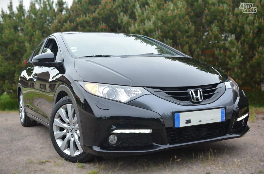 Black Honda Civic 2012 in Klaipeda, with an engine capacity of 2.20 L and mileage of 235 thousand km for 5650 €, photo 32 on AUTOMOTO.COM.LV